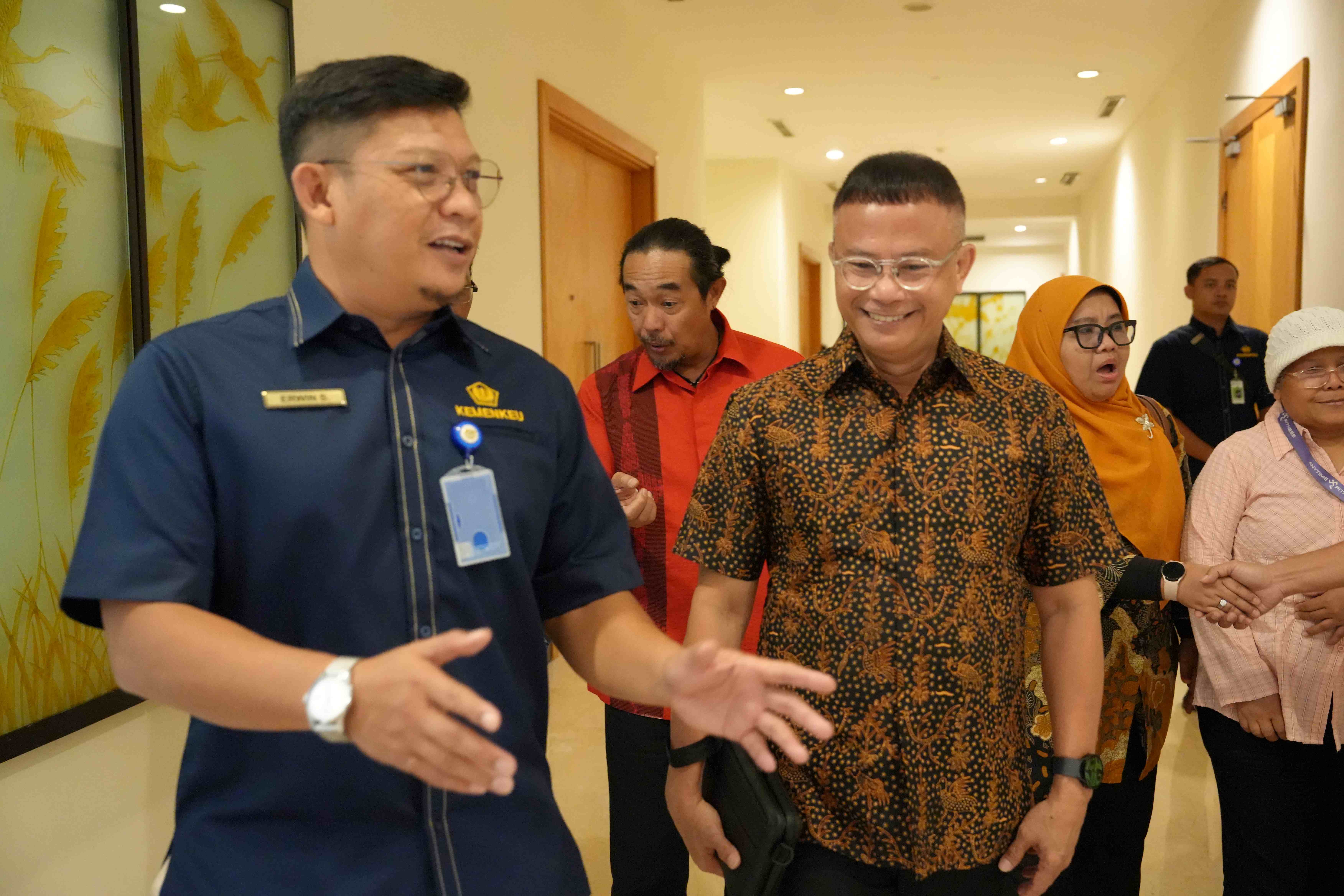 Plt. Kepala Biro Investasi, Kerja Sama, dan Komunikasi