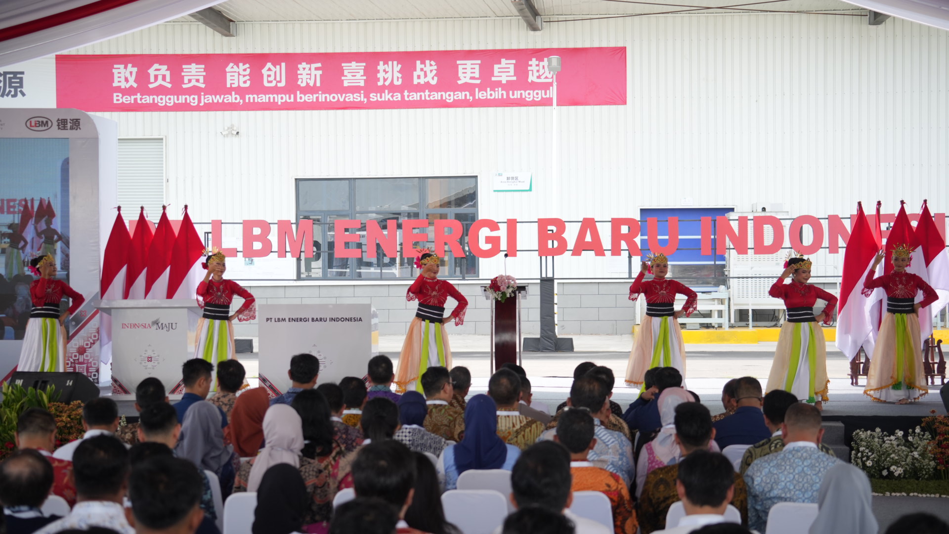 Luhut juga menyoroti bahwa proyek ini tidak hanya menjawab kebutuhan ...